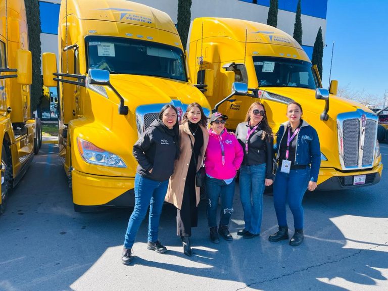 Mujeres siguen abriendo paso en el sector: Fletes México integra a ...